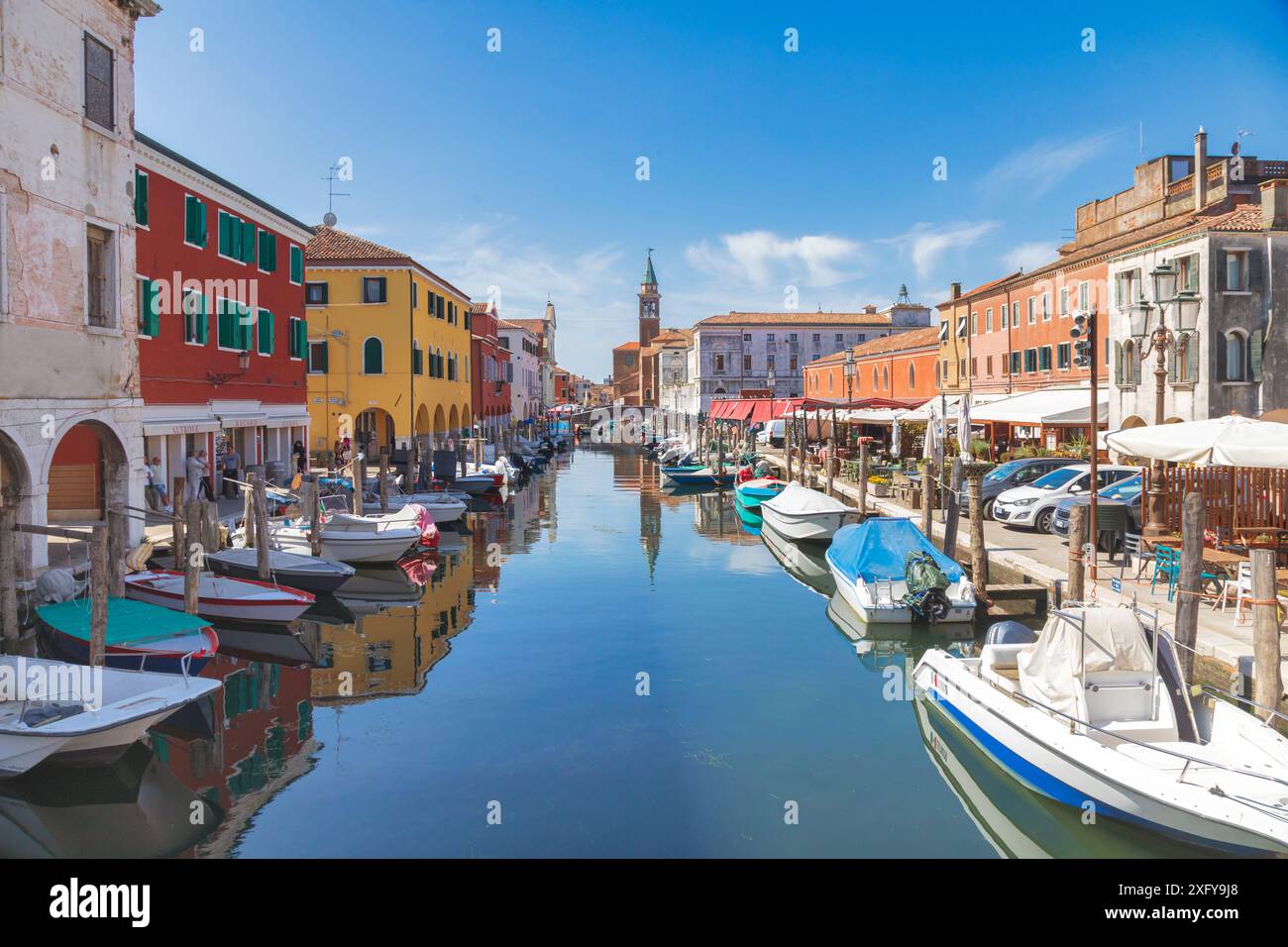 The multicolored facades of the buildings on the Canal Vena and a lot ...