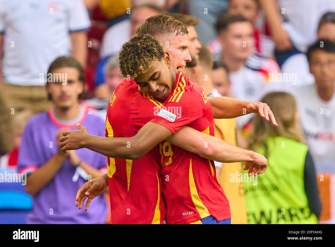 Olmo yamal spain national team hi-res stock photography and images - Alamy