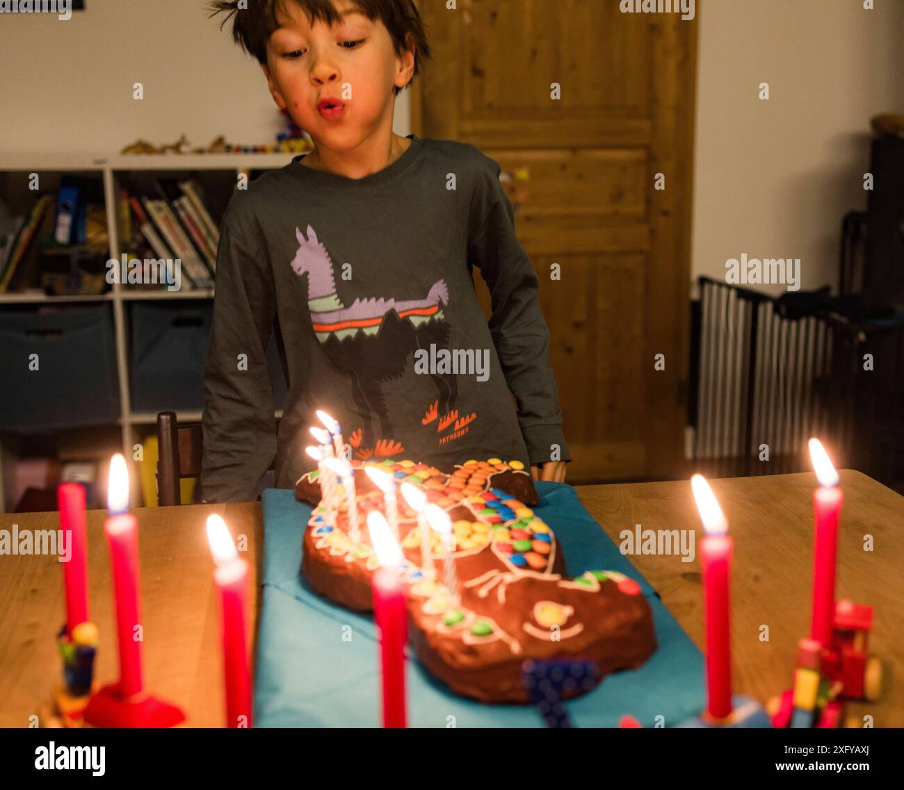 Children's birthday party Stock Photo - Alamy