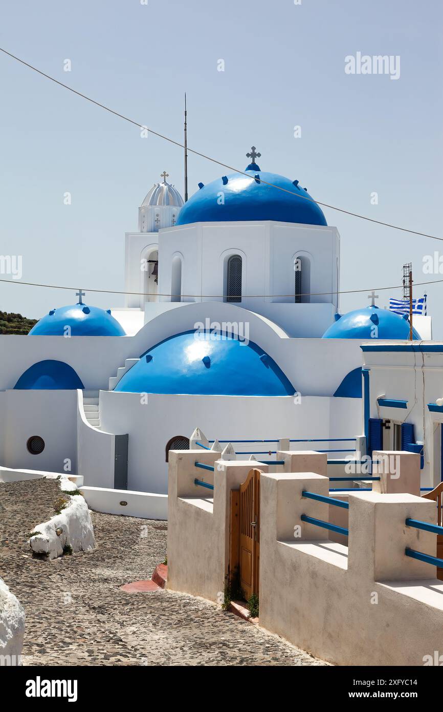 Traditional Cycladic architecture with iconic whitewashed buildings at ...