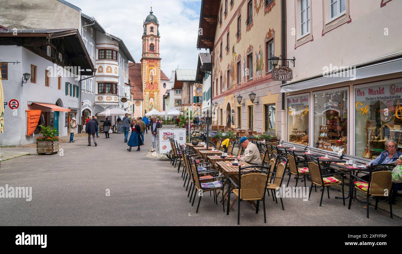 Germany, Bavaria, Mittenwald, historic old town, view of the pedestrian ...