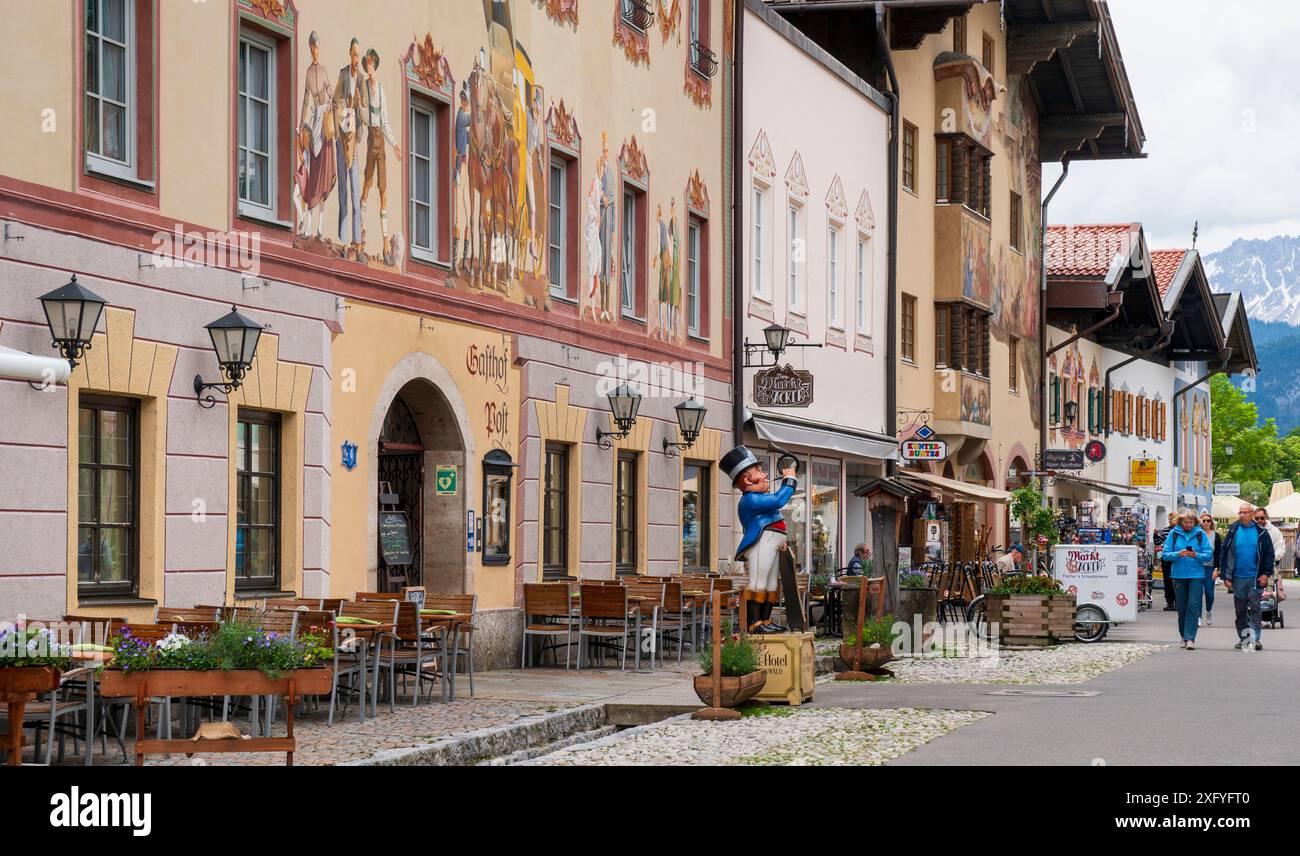 Germany, Bavaria, Mittenwald, historic old town, view of the pedestrian ...