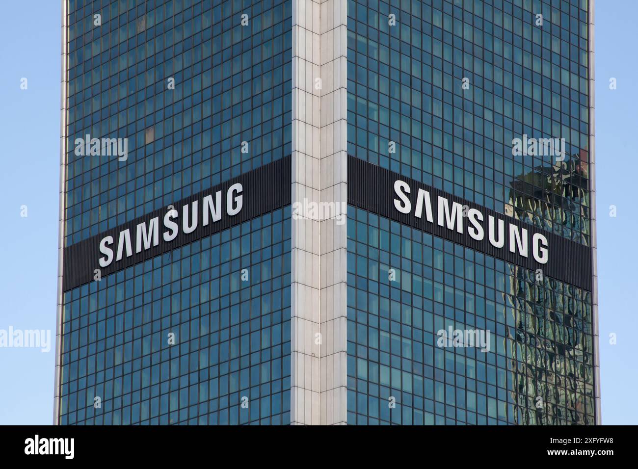 Samsung building in Warsaw. Skyscraper Marriott, center of the Polish ...