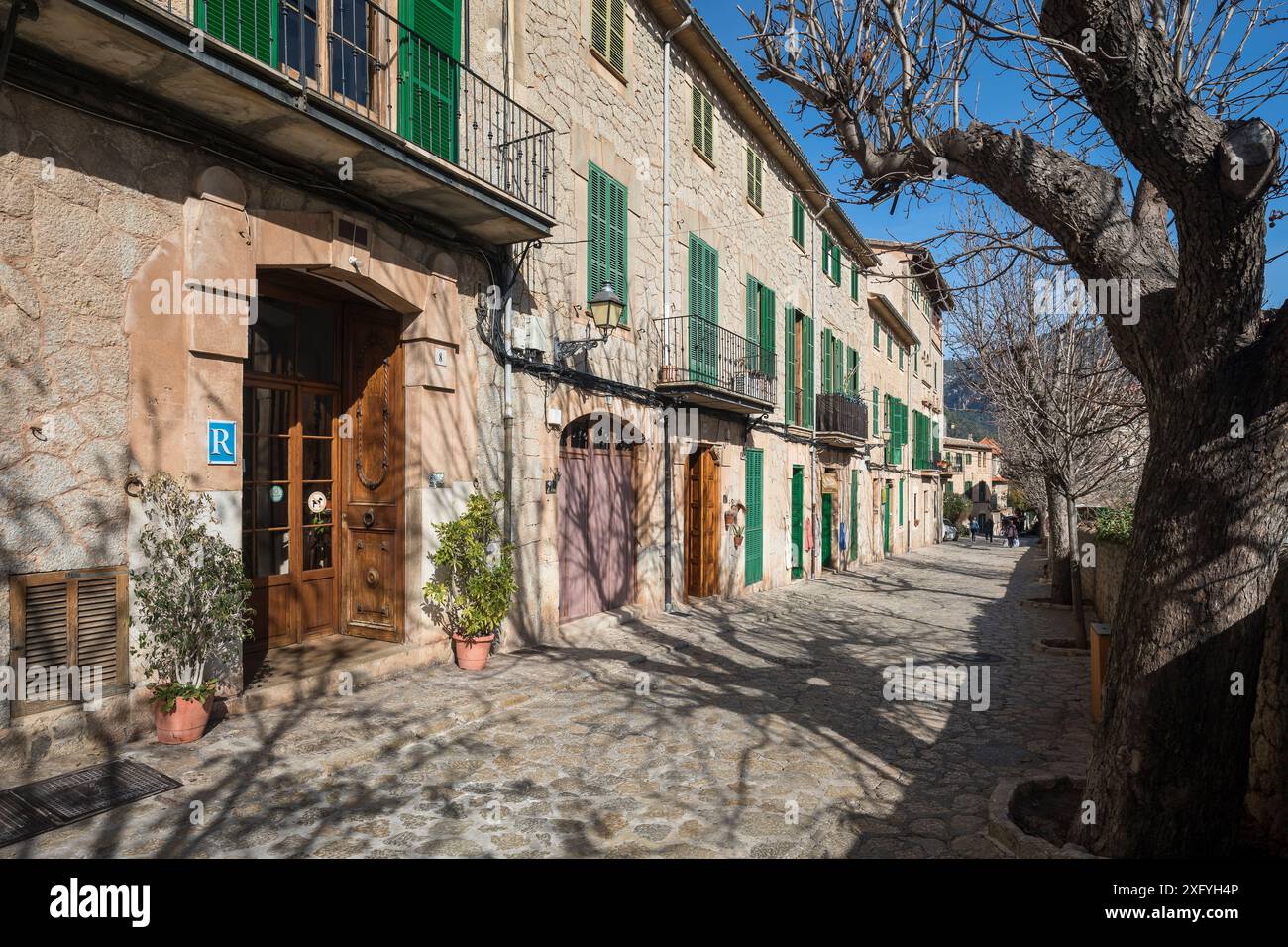 Old town of Valldemossa, Serra de Tramuntana region, Mallorca, Balearic ...