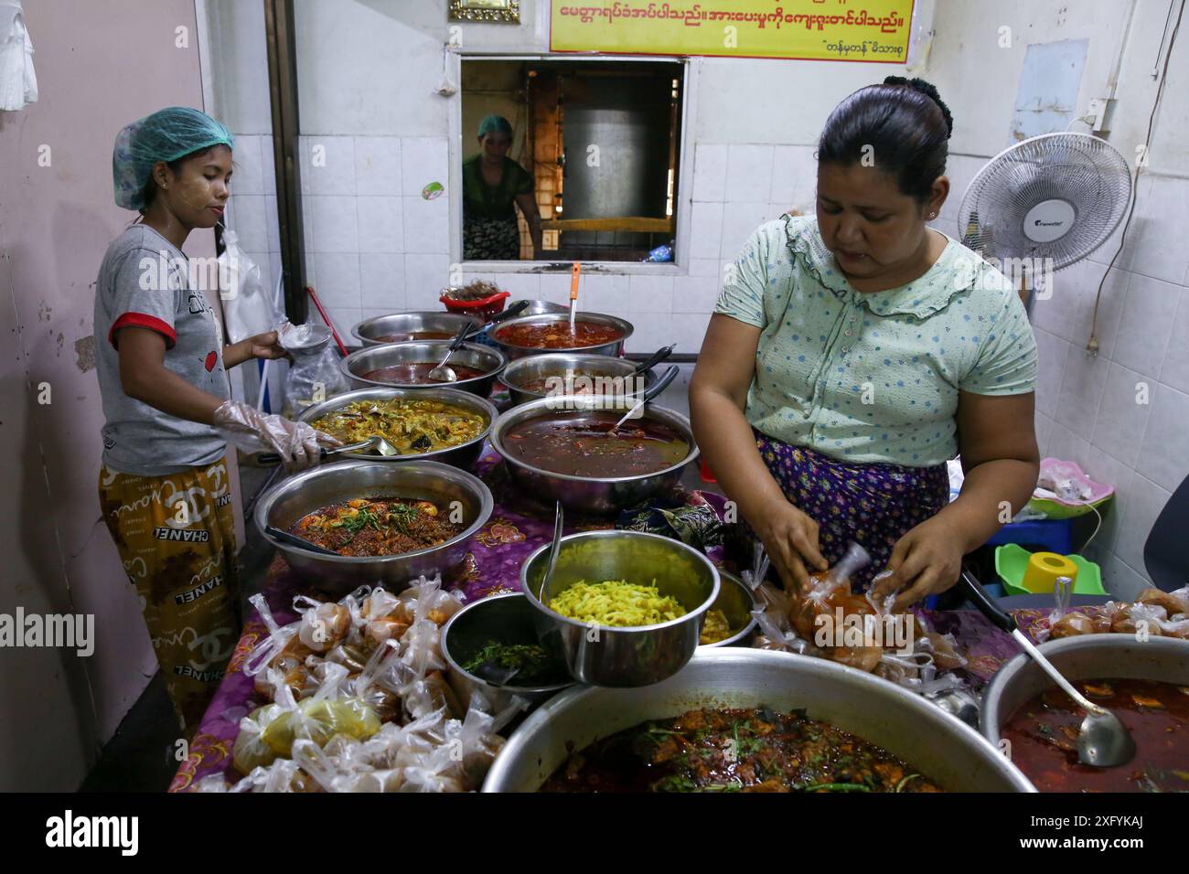 Nourishing meals hi-res stock photography and images - Alamy