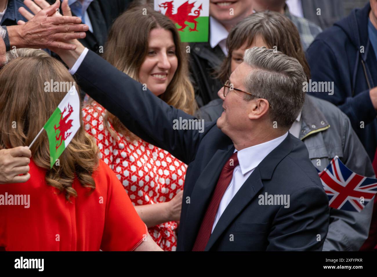 London, UK. 5th July, 2024. Sir Keir and Lady Victoria Starmer arrive ...