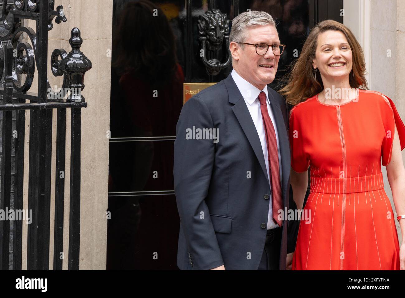 London, UK. 5th July, 2024. Sir Keir and Lady Victoria Starmer arrive ...