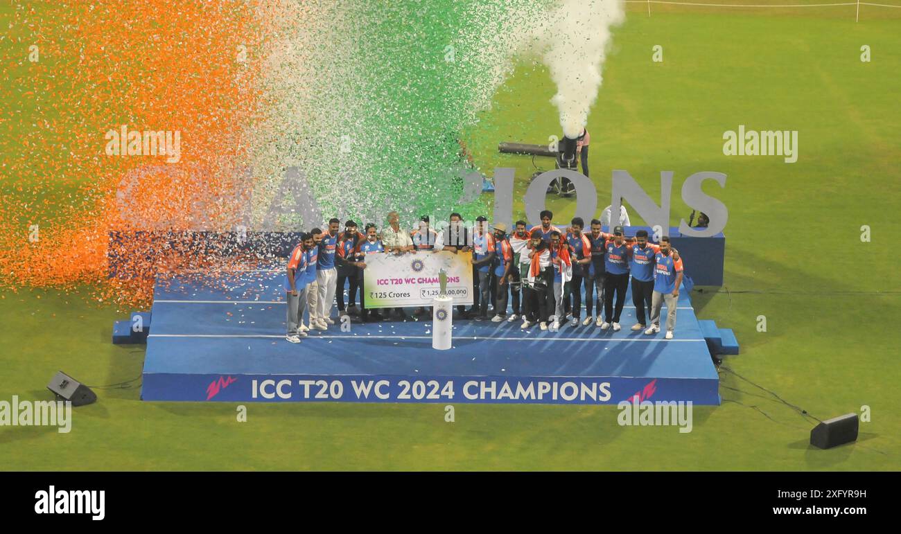 MUMBAI, INDIA - JULY 4: Indian Cricket team pose with the T20 World Cup ...
