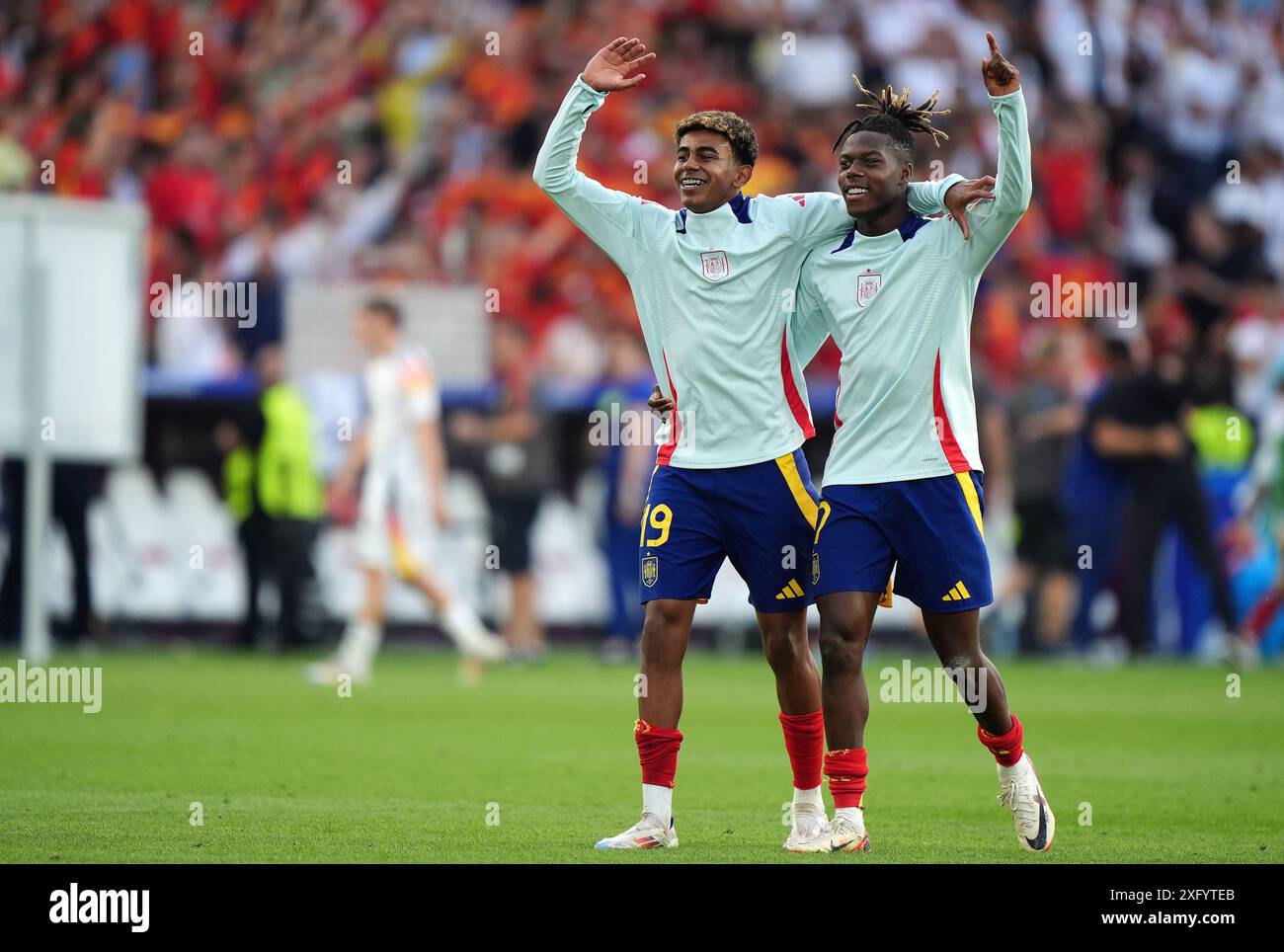 Spain celebrate football yamal hi-res stock photography and images - Alamy