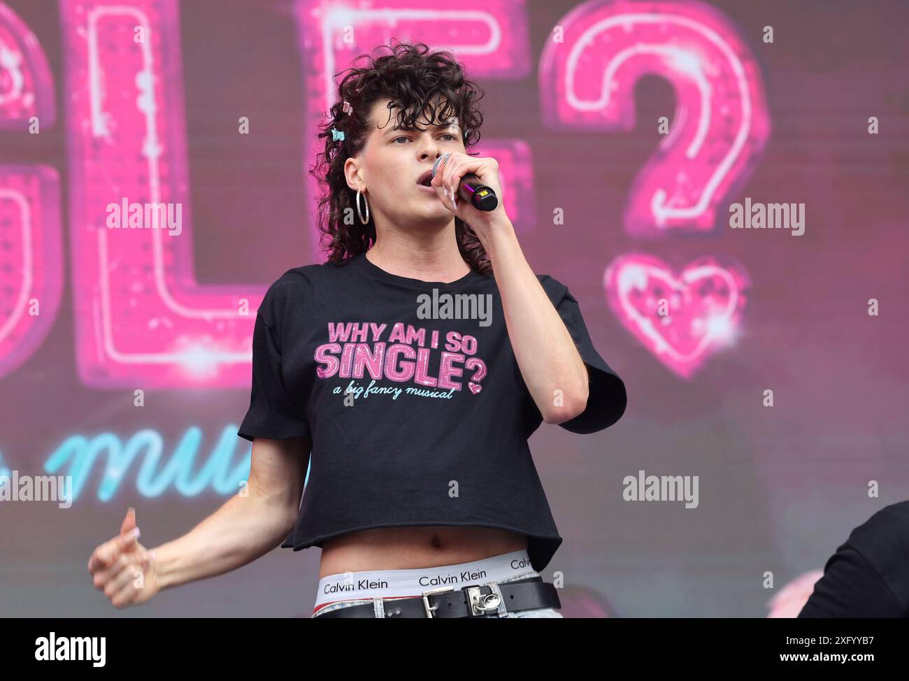 Joe Foster stars in the musical Why Am I So Single?, at West End Live ...