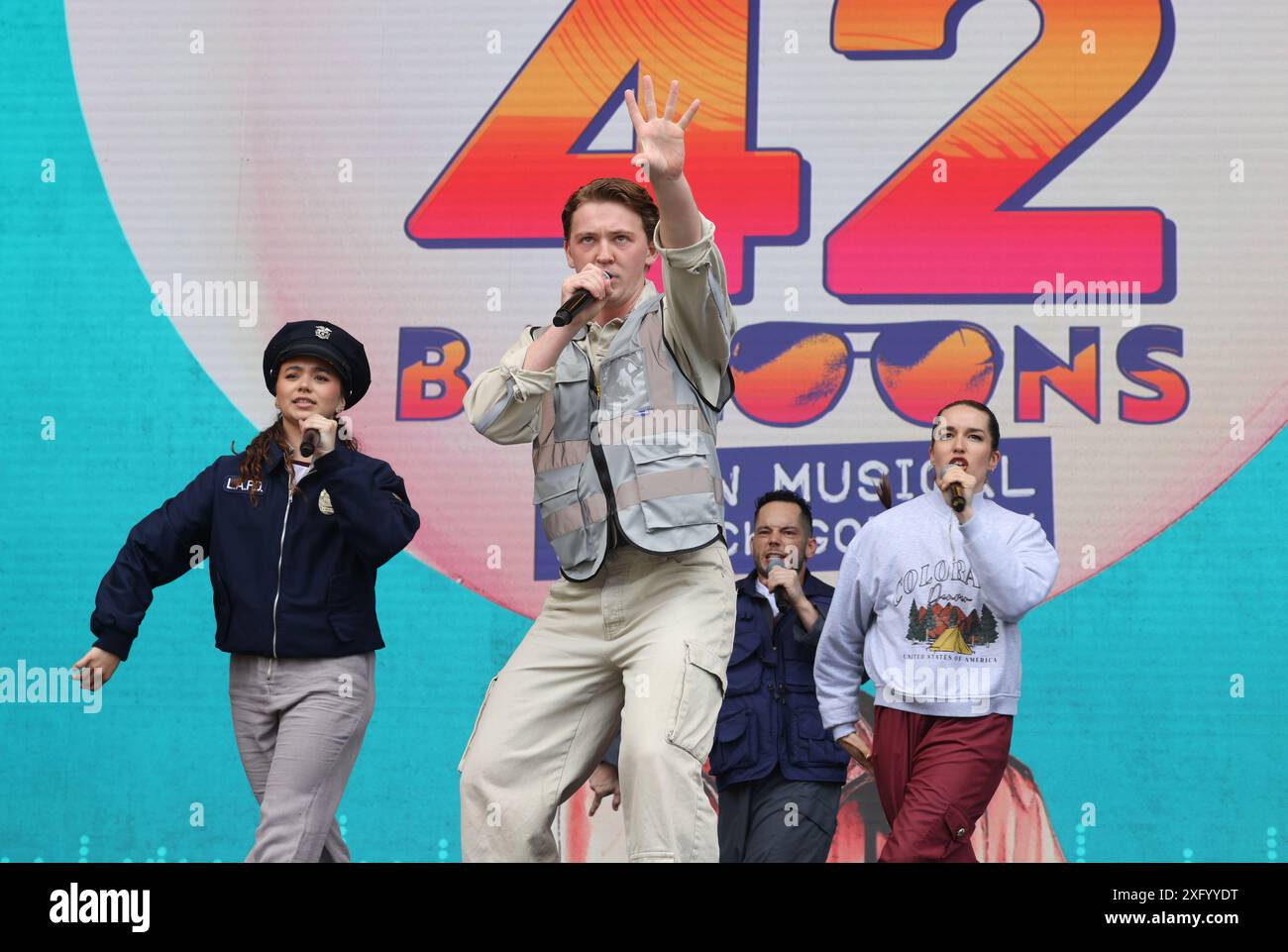The cast of new musical 42 balloons, performing at West End Live 2024 ...