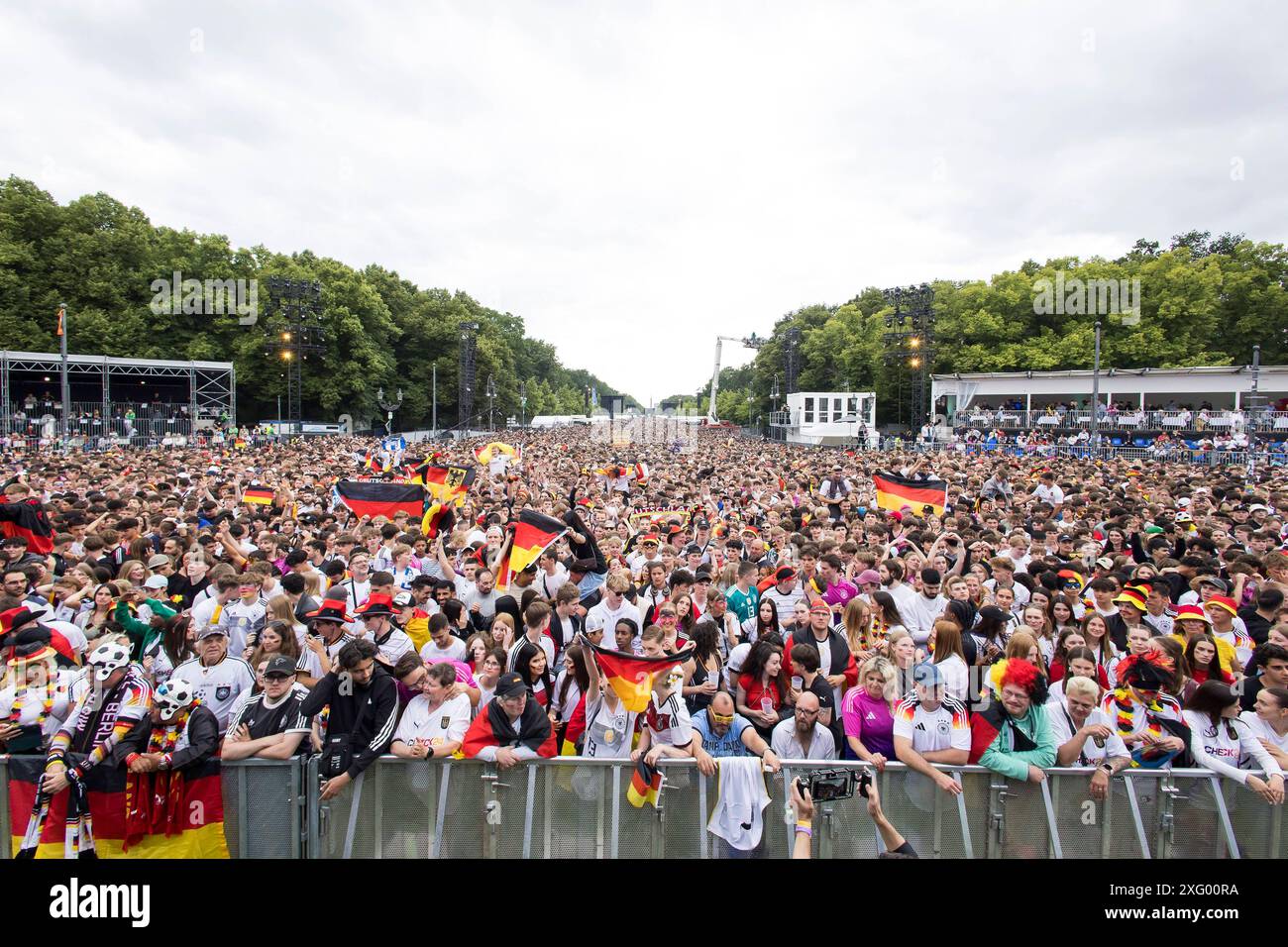Fussball EM, Fanzone am Brandenburger Tor, Berlin, 05.07.2024 ...