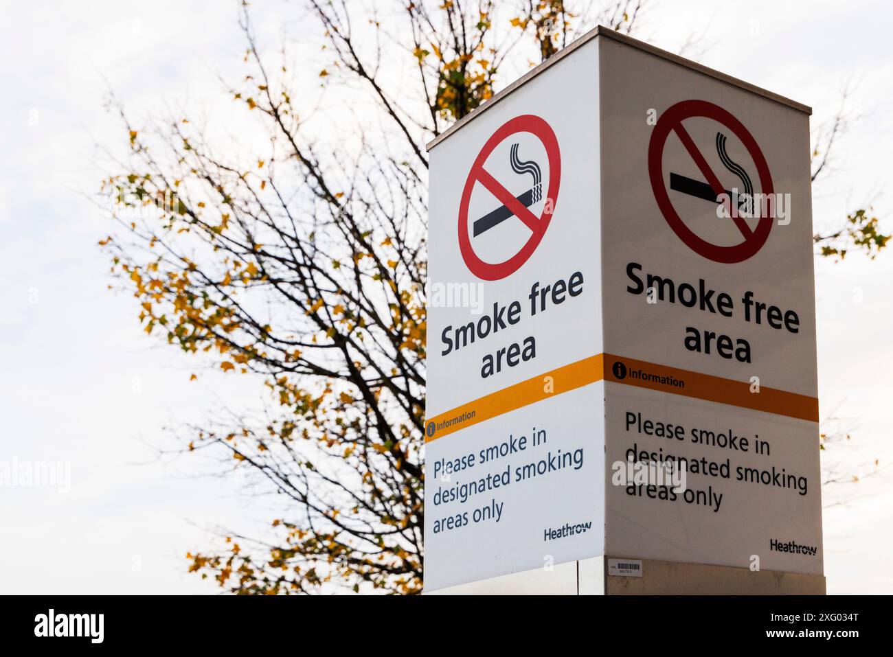 Smoke free zone sign, Heathrow airport departures, London, England, UK ...