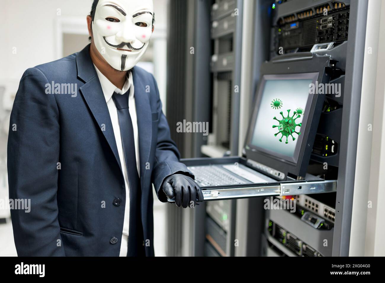 Masked hacker hi-res stock photography and images - Alamy