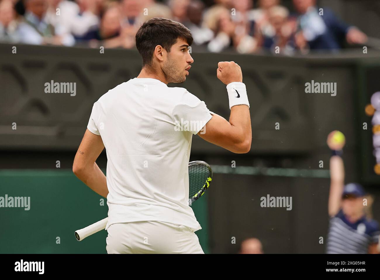 Carlos alcaraz wimbledon fist hi-res stock photography and images - Alamy