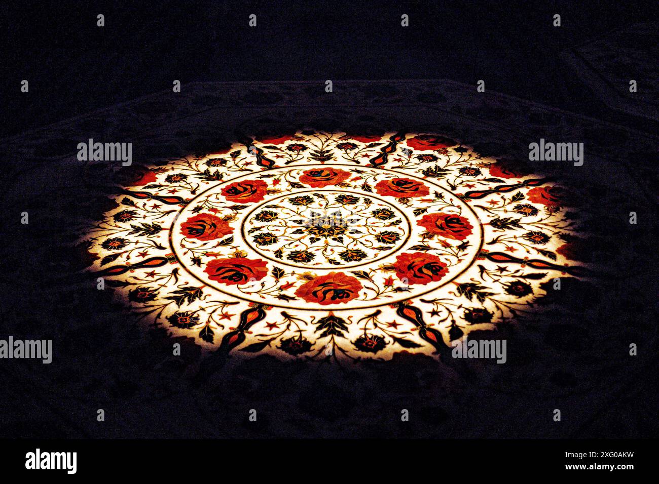 Intricate decorative pattern hi-res stock photography and images - Alamy