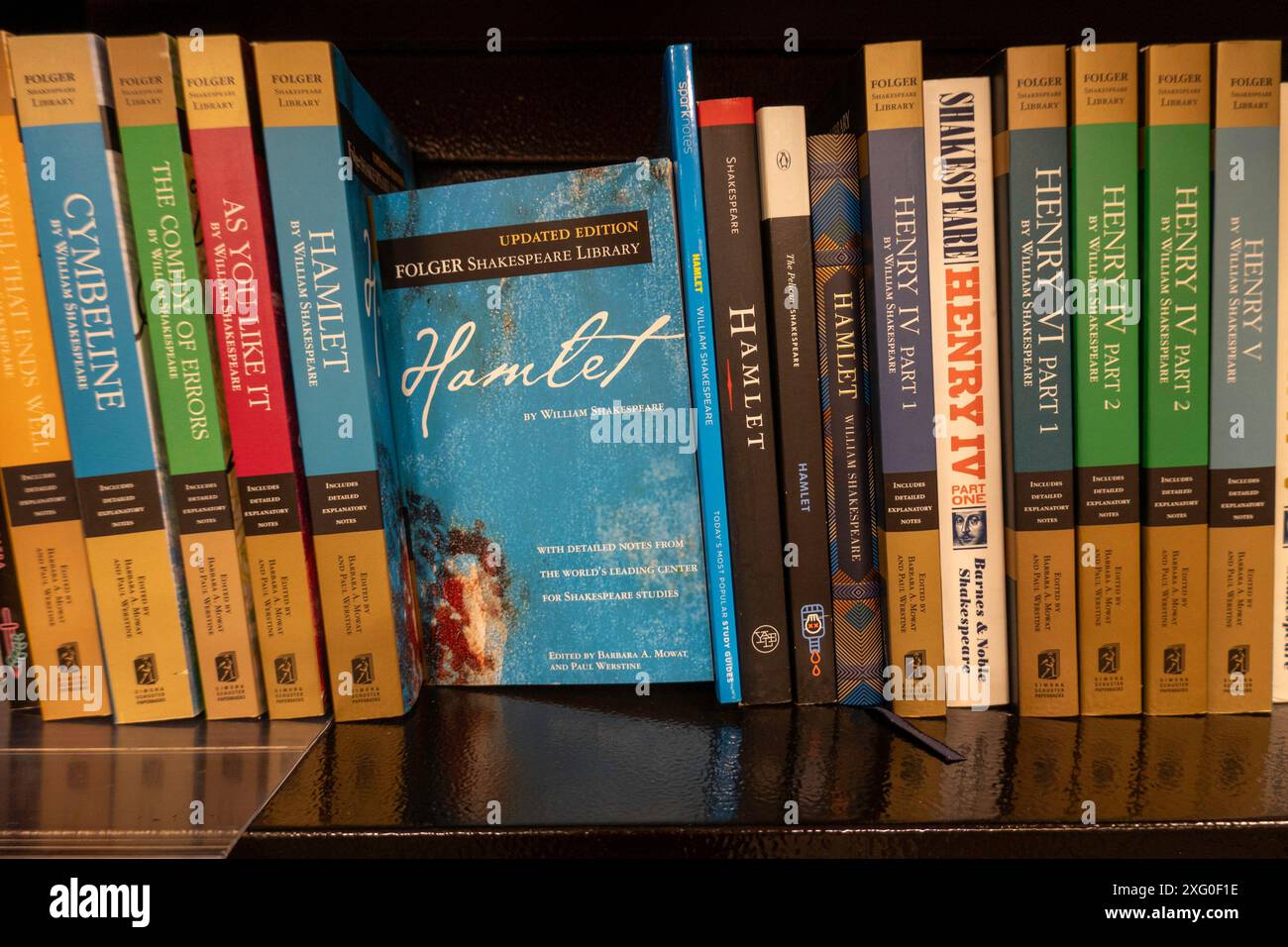 Barnes & Noble Booksellers on Fifth Avenue in New York City has a wide ...