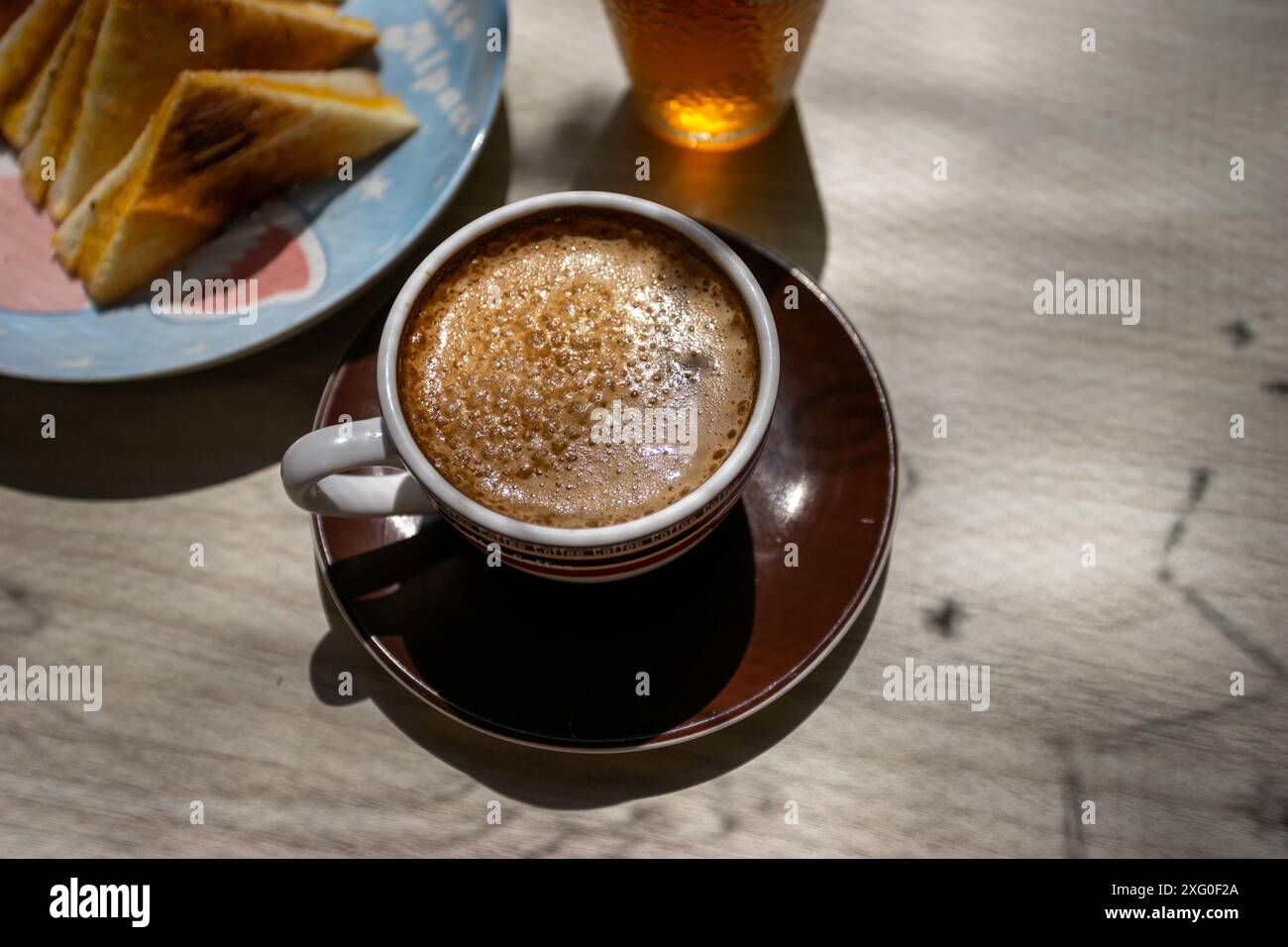Hot coffee that looks amazing and delicious Stock Photo - Alamy