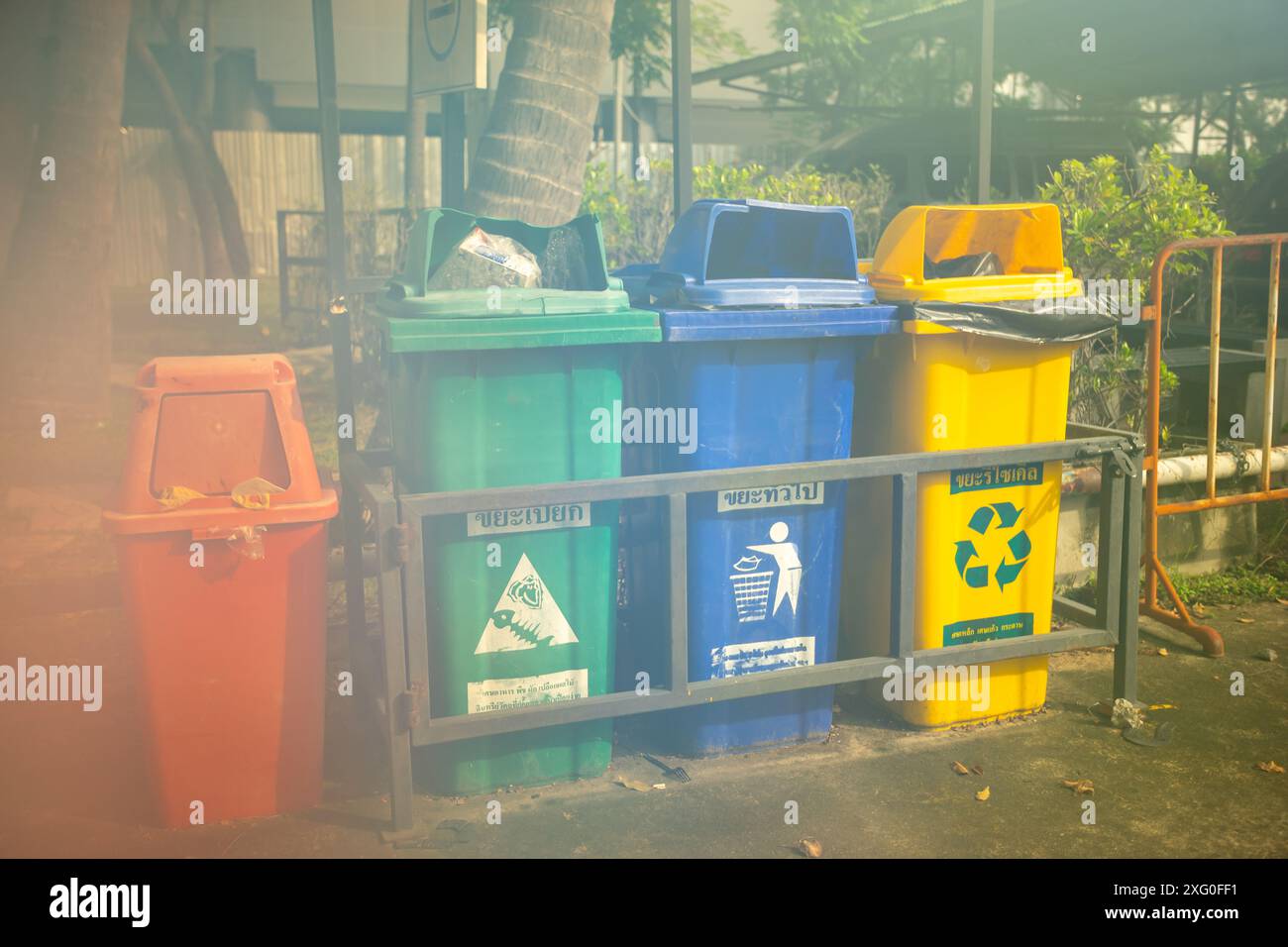 Bins illustration hi-res stock photography and images - Alamy