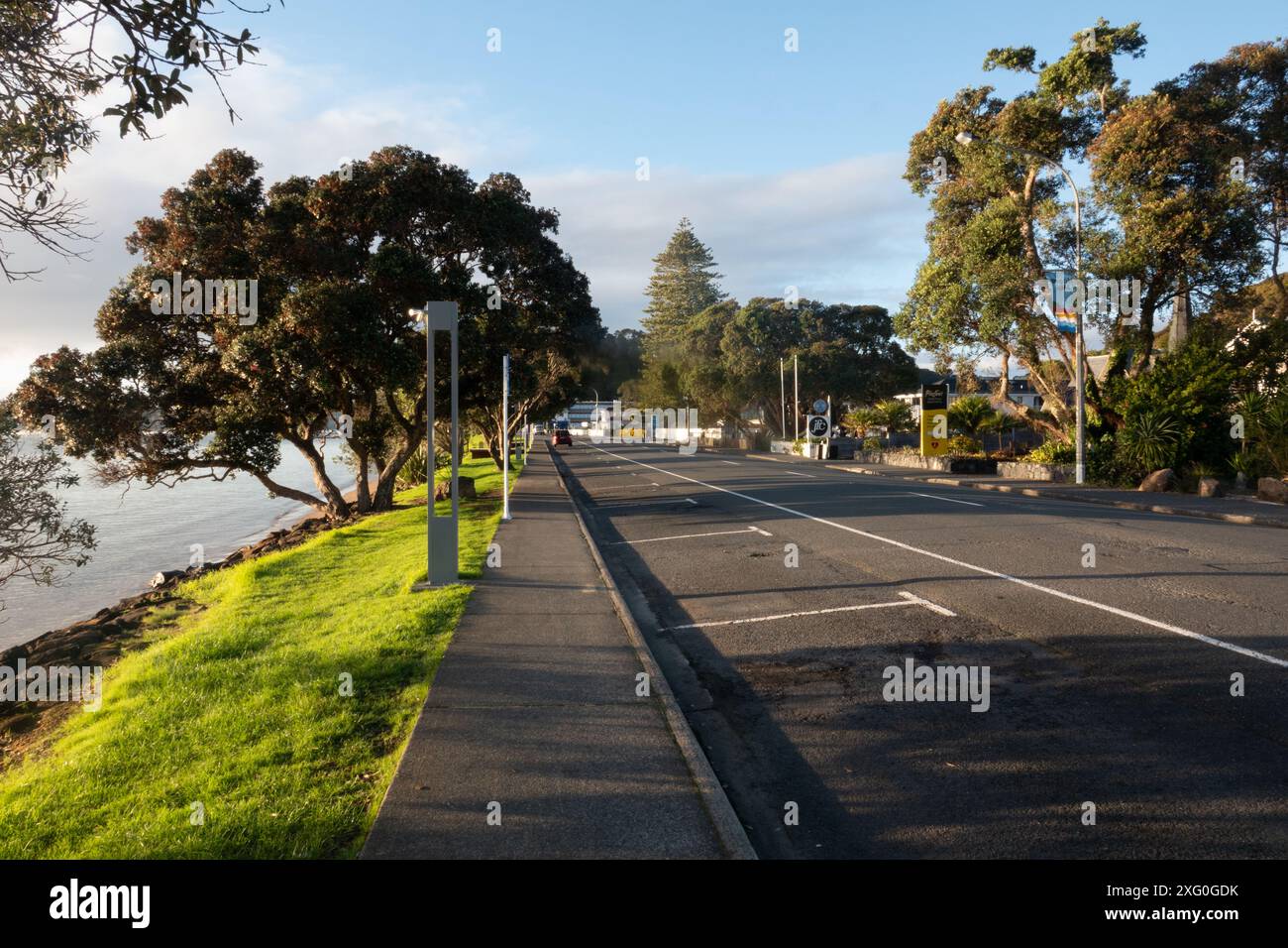 Main road through Paihia, Bay of Islands, New Zealand Stock Photo - Alamy