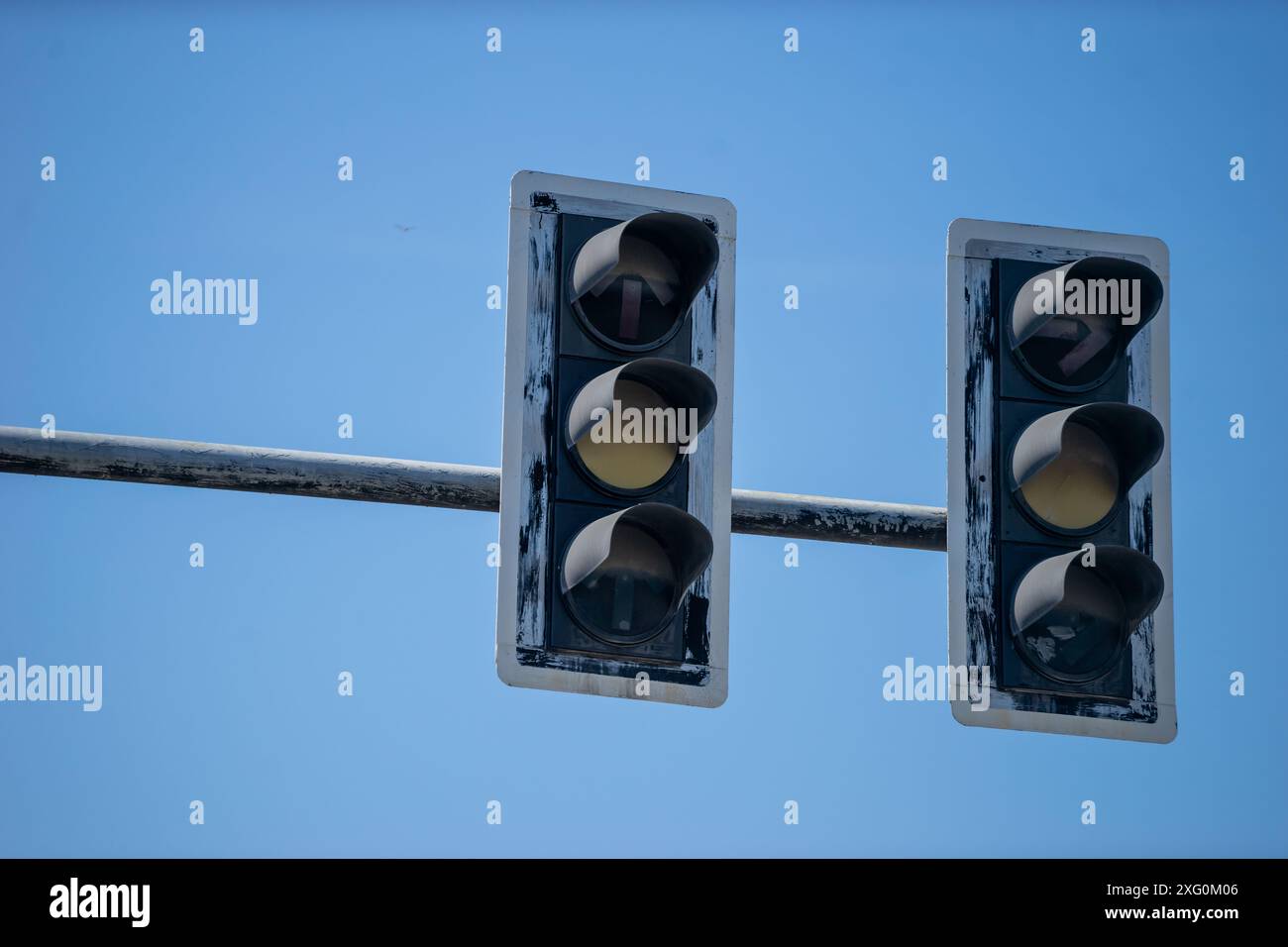 Traffic red light stop signal Stock Photo - Alamy