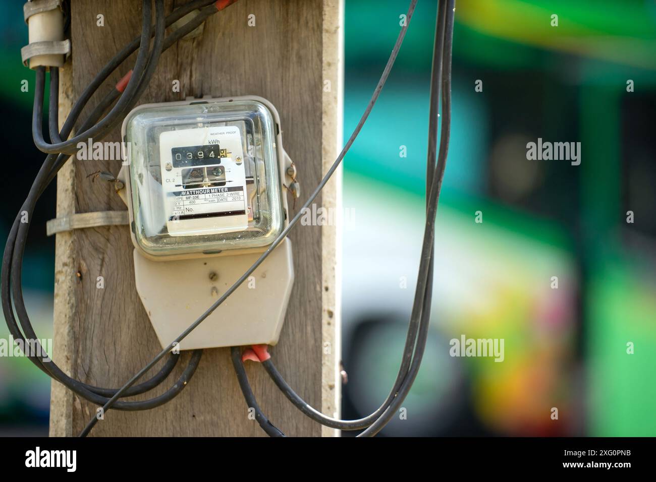 Electric meter Made to Measure Amount of AC power in the house and in ...