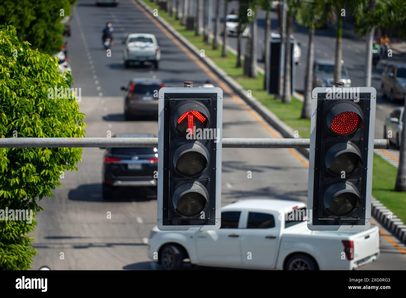 Traffic red light stop signal Stock Photo - Alamy