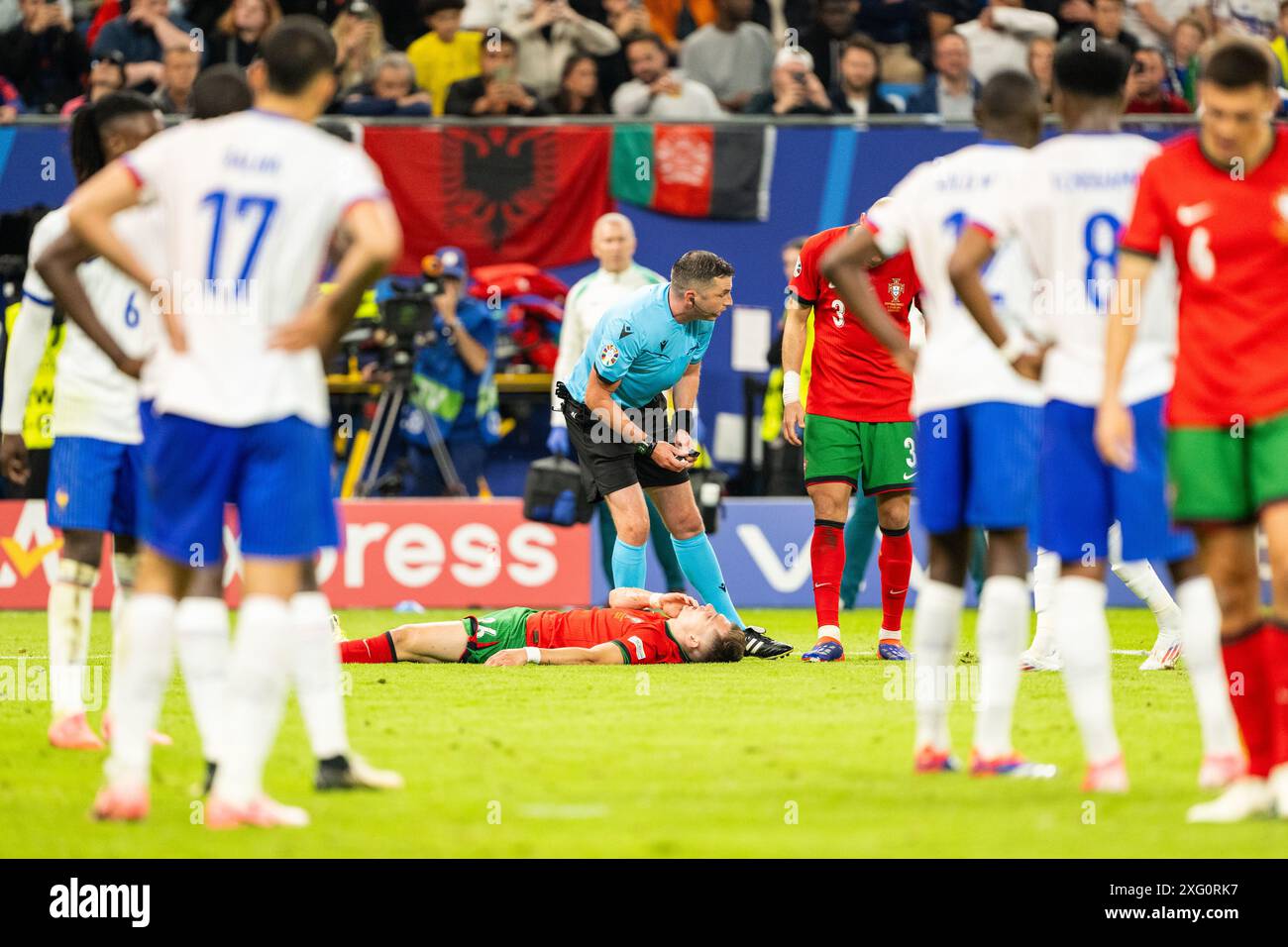 Hamburg, Germany. 05th, July 2024. Referee Michael Oliver seen during ...