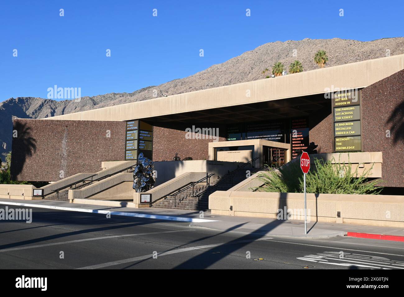 PALM SPRINGS, CALIFORNIA - 21 JUNE 2024: The Palm Springs Art Museum is ...