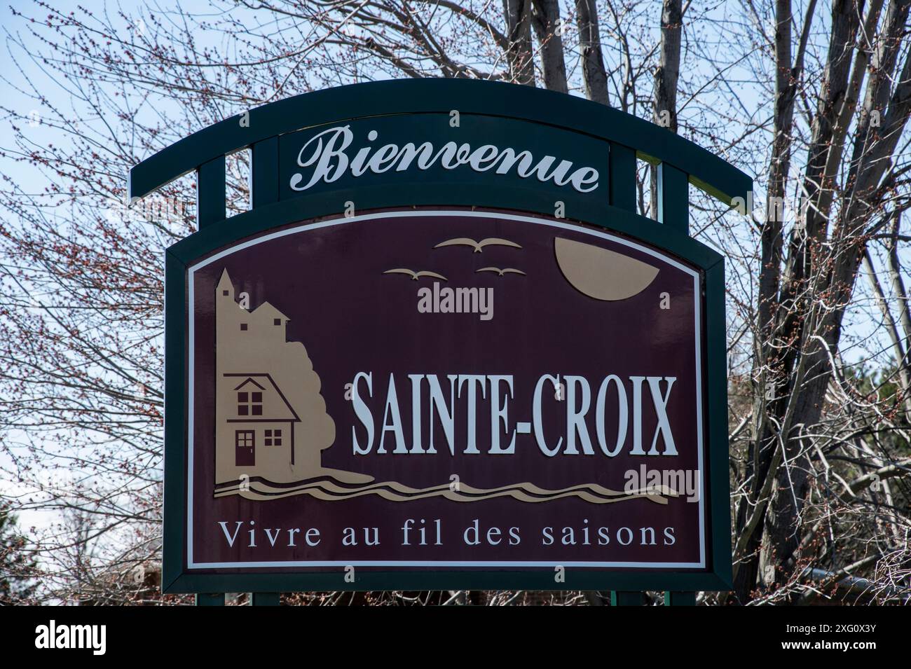 Navy signage hi-res stock photography and images - Alamy