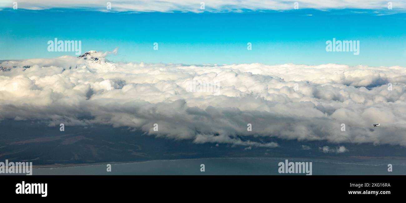 Aerial view flying past cloud hi-res stock photography and images - Alamy