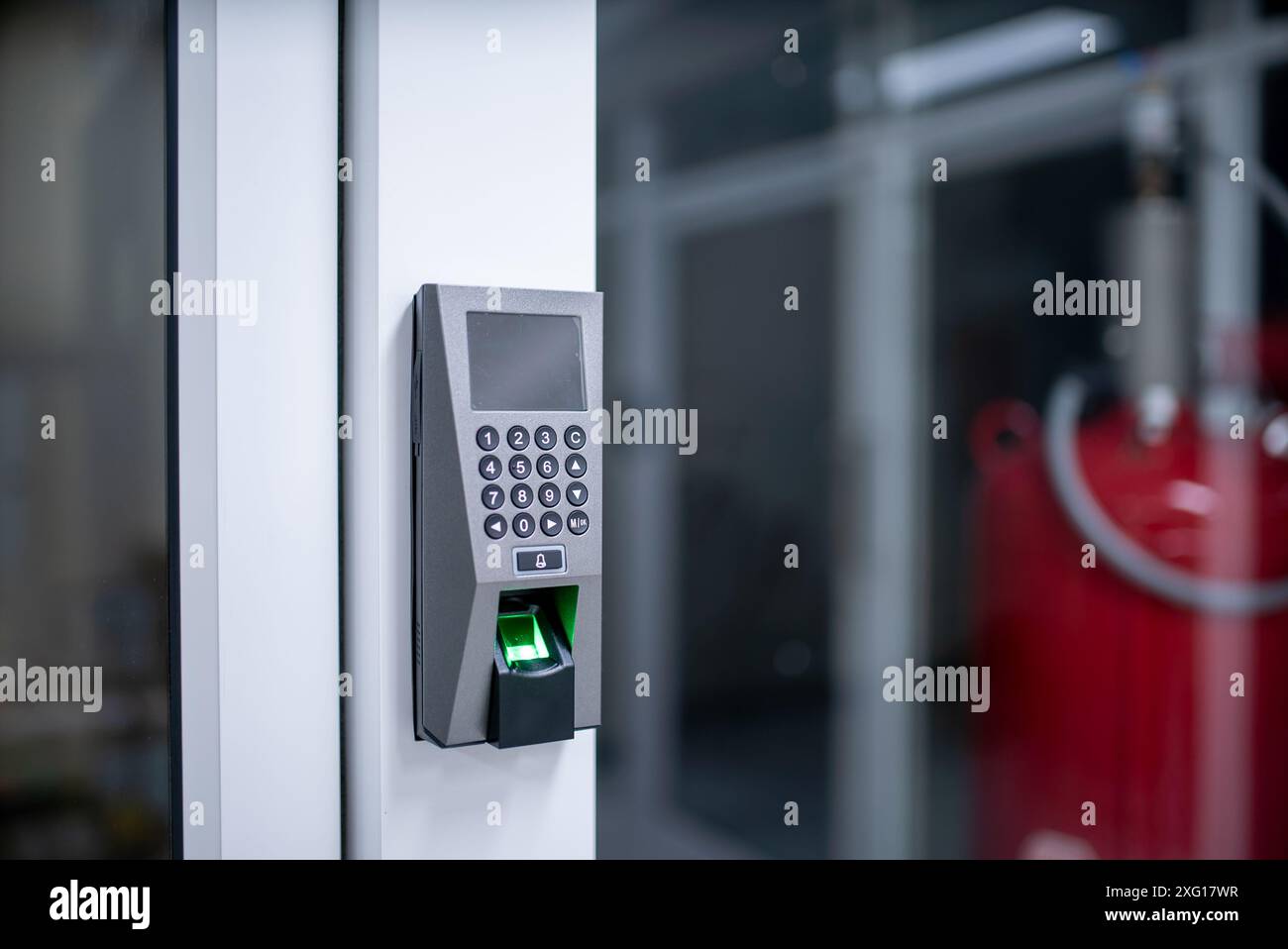 Cutting edge security hi-res stock photography and images - Alamy
