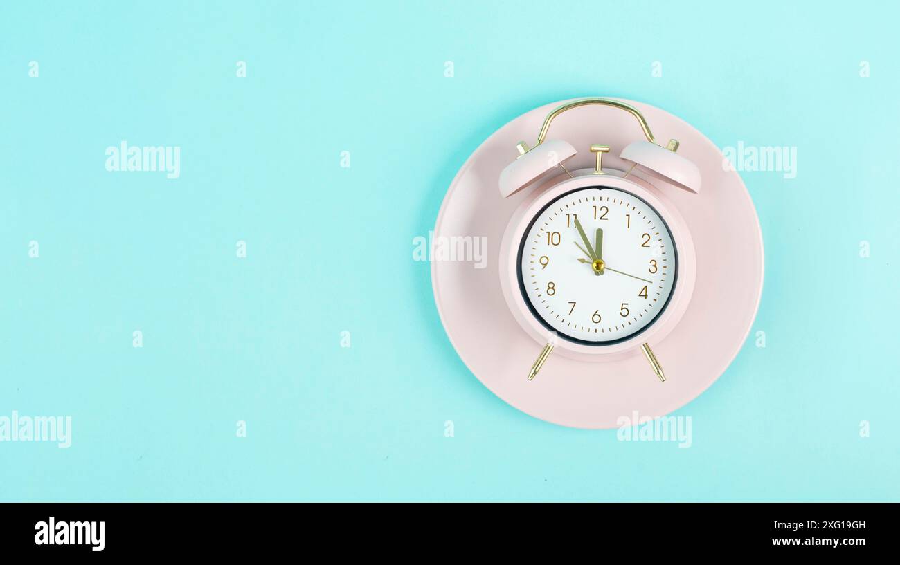 Vintage lunch break hi-res stock photography and images - Alamy