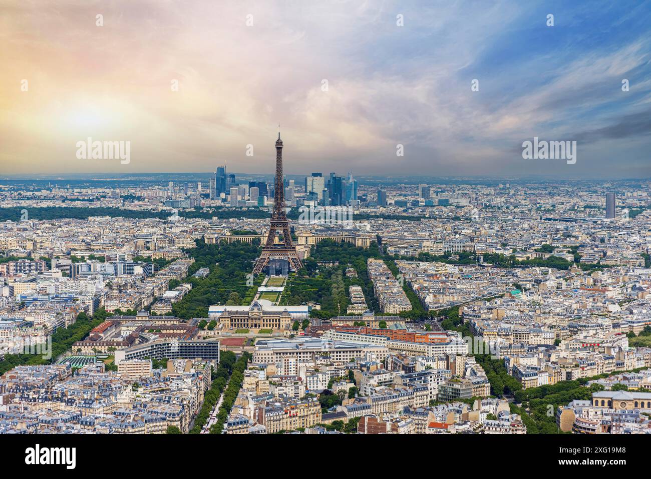 Aerial photo of paris hi-res stock photography and images - Alamy