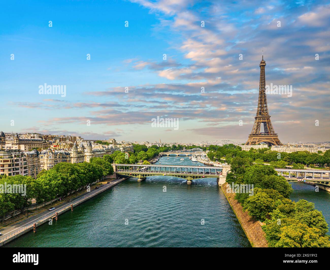 Parisian landmark landmarks hi-res stock photography and images - Alamy
