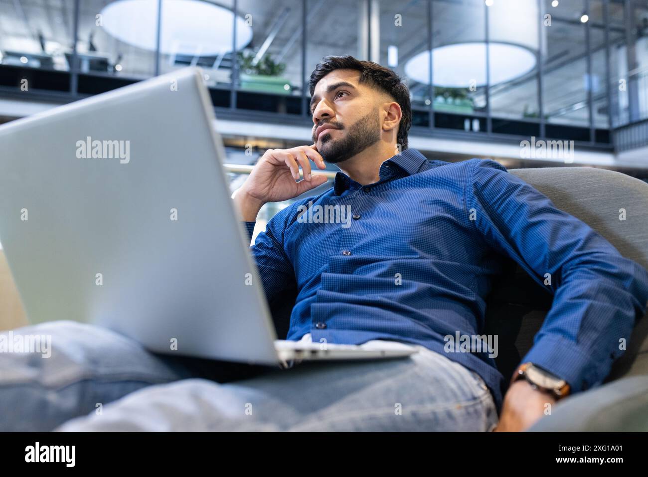 Man working modern laptop hi-res stock photography and images - Alamy