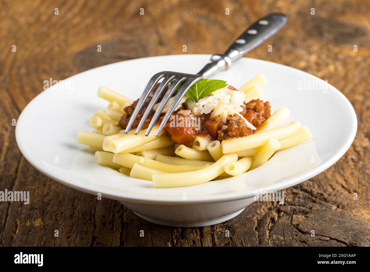 Maccheroni pasta with Bolognaise sauce Stock Photo - Alamy