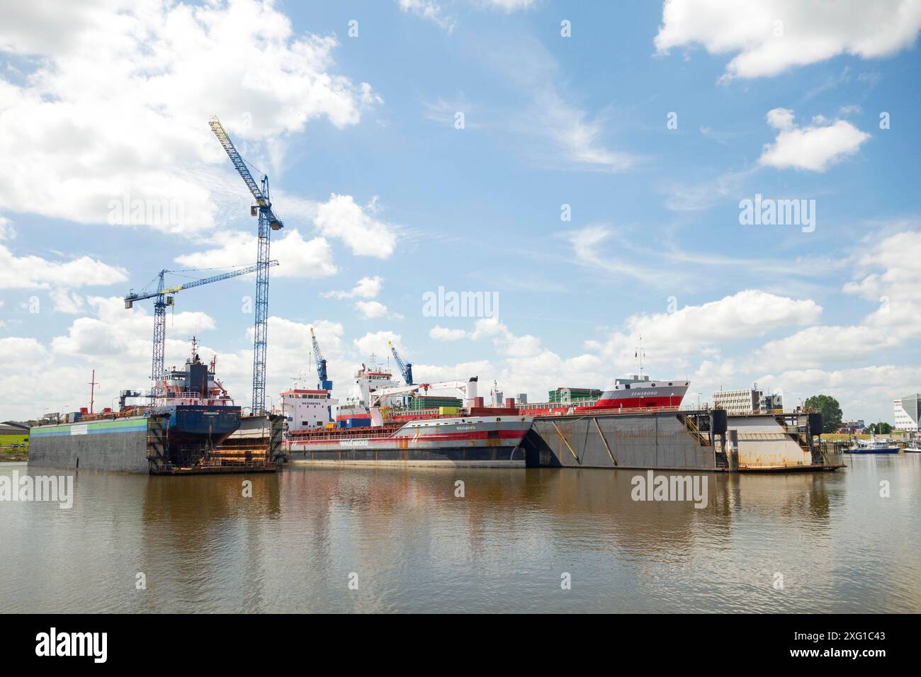 Dutch shipyard hi-res stock photography and images - Alamy
