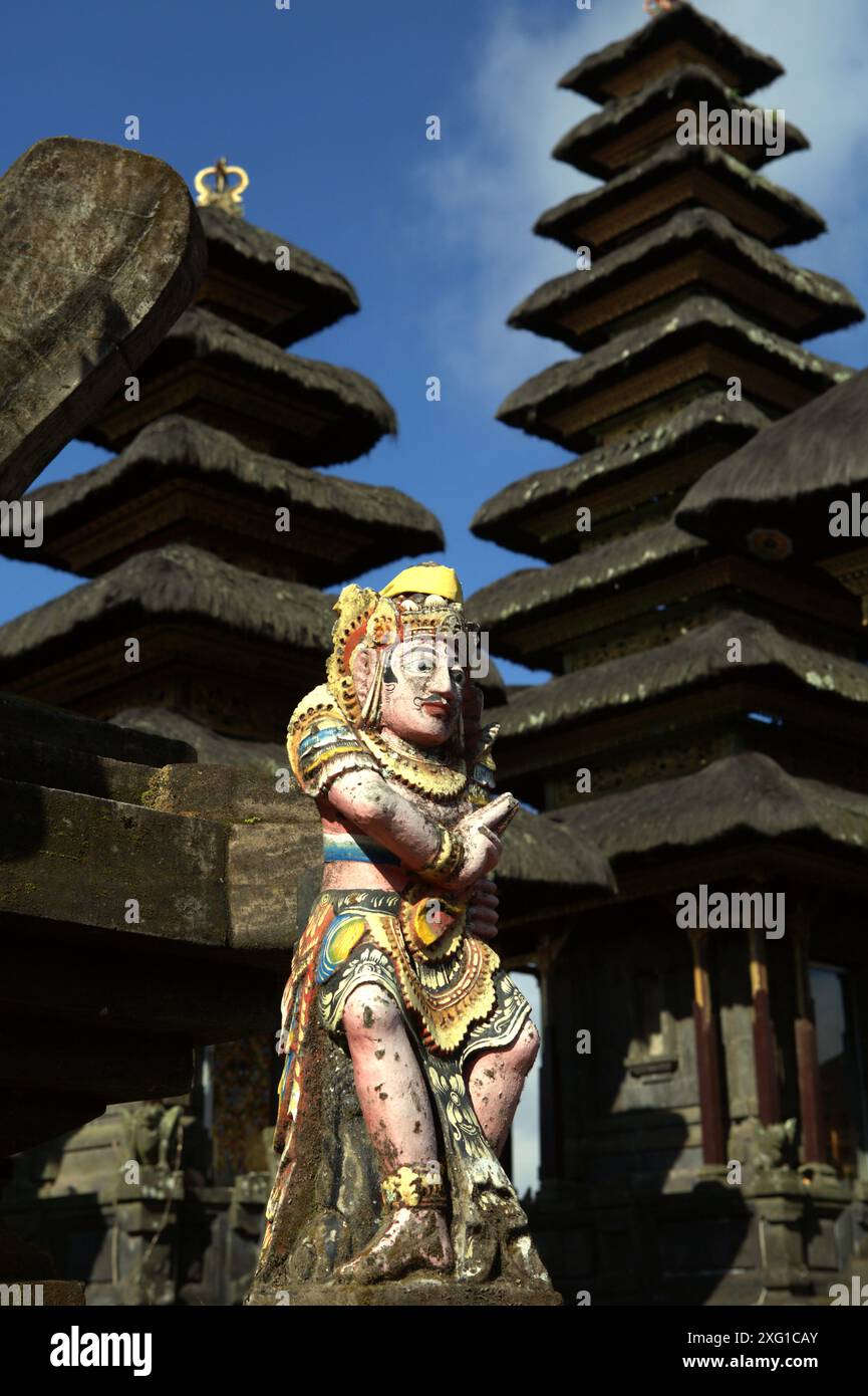 Balinese temple sculpture hi-res stock photography and images - Alamy