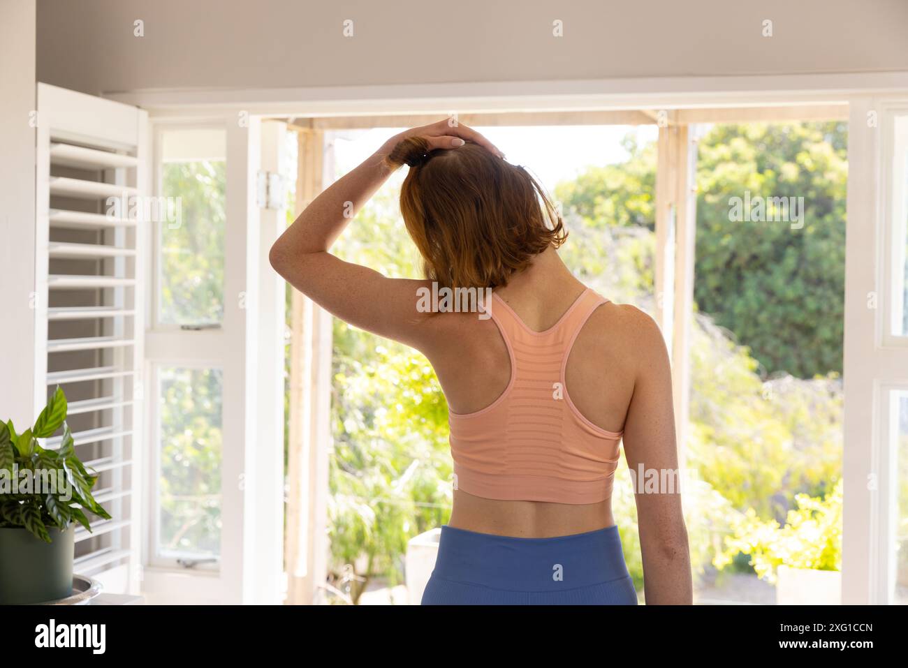 Open posture hi-res stock photography and images - Alamy