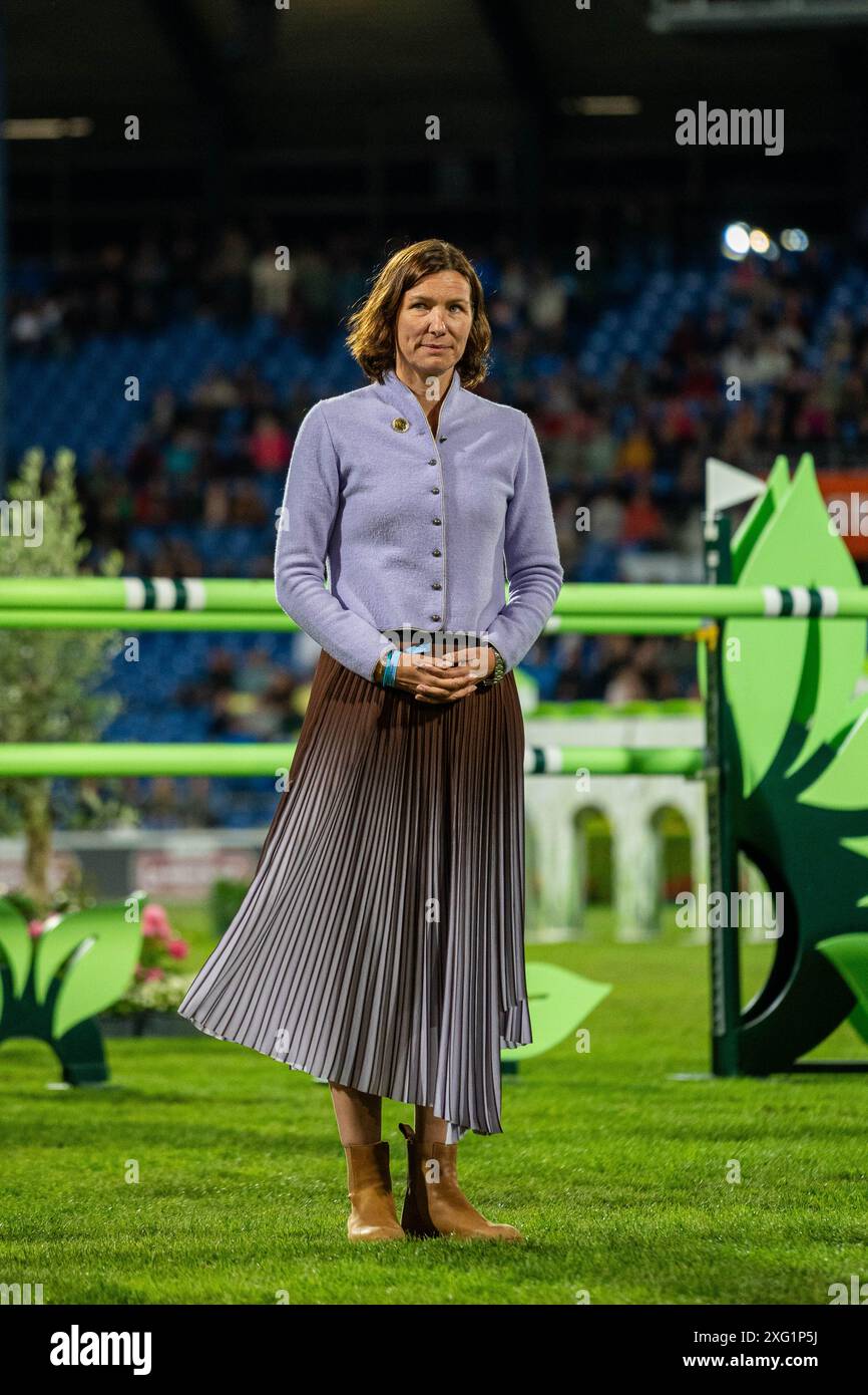 Stefanie Peters Präsidentin des ALRV beim Mercedes-Benz Nationenpreis ...