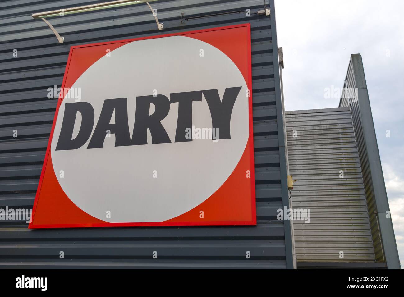 Darty shop sign hi-res stock photography and images - Alamy