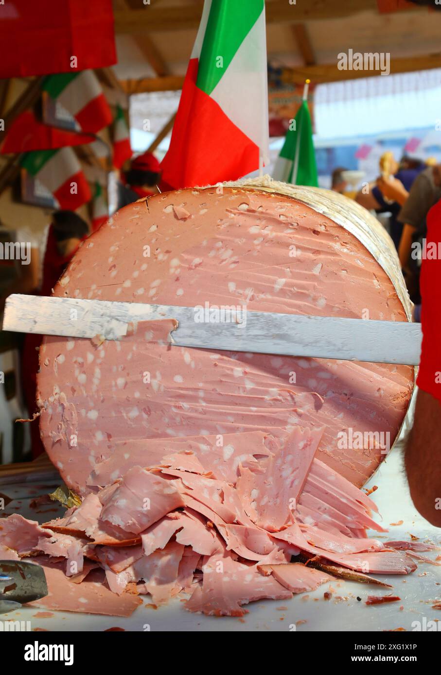 Mortadella gigante hi-res stock photography and images - Alamy
