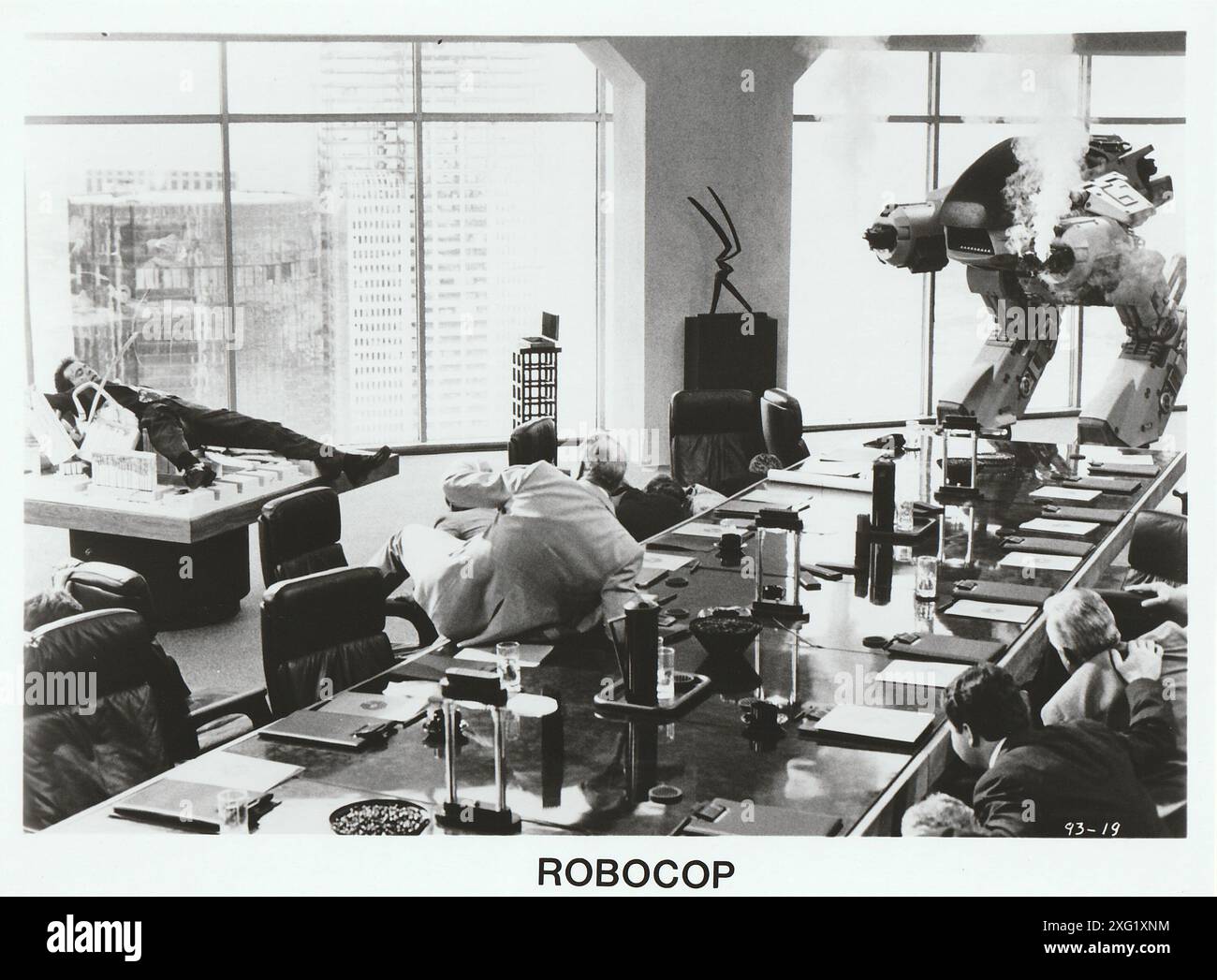 Robocop 1987 peter weller hi-res stock photography and images - Alamy