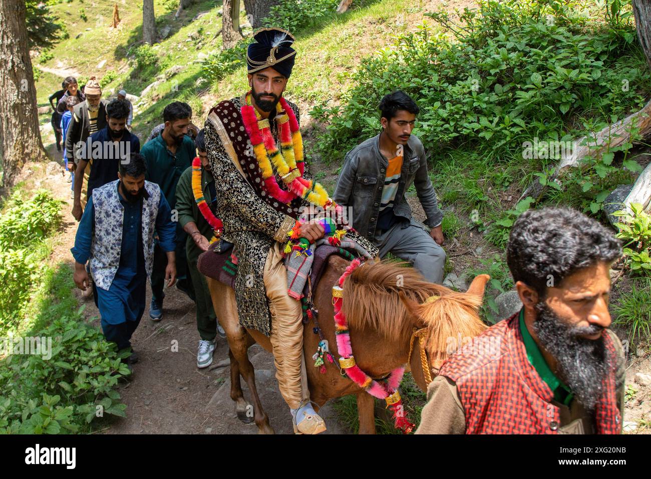 Traditional himalayan horse riding hi-res stock photography and images - Alamy