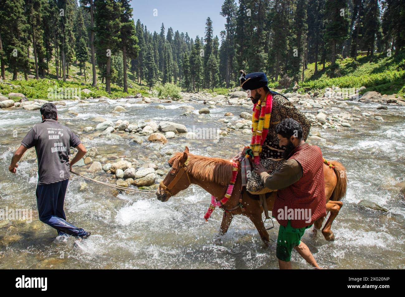 Traditional himalayan horse riding hi-res stock photography and images ...