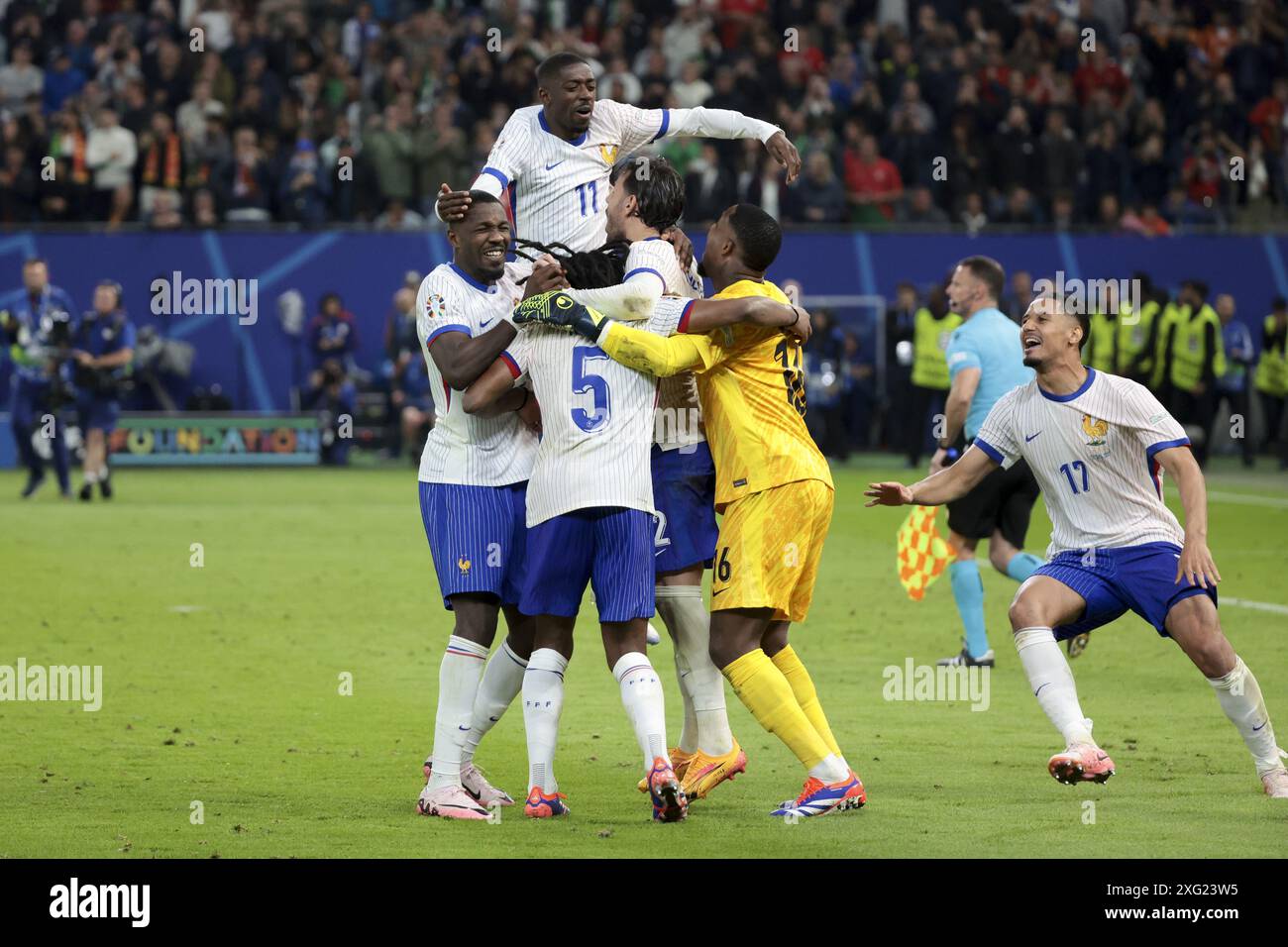 Marcus Thuram, Ousmane Dembele, Theo Hernandez, goalkeeper of France ...