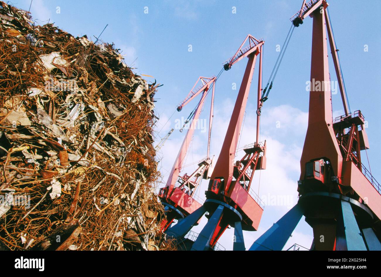 Stock piles for loading hi-res stock photography and images - Alamy