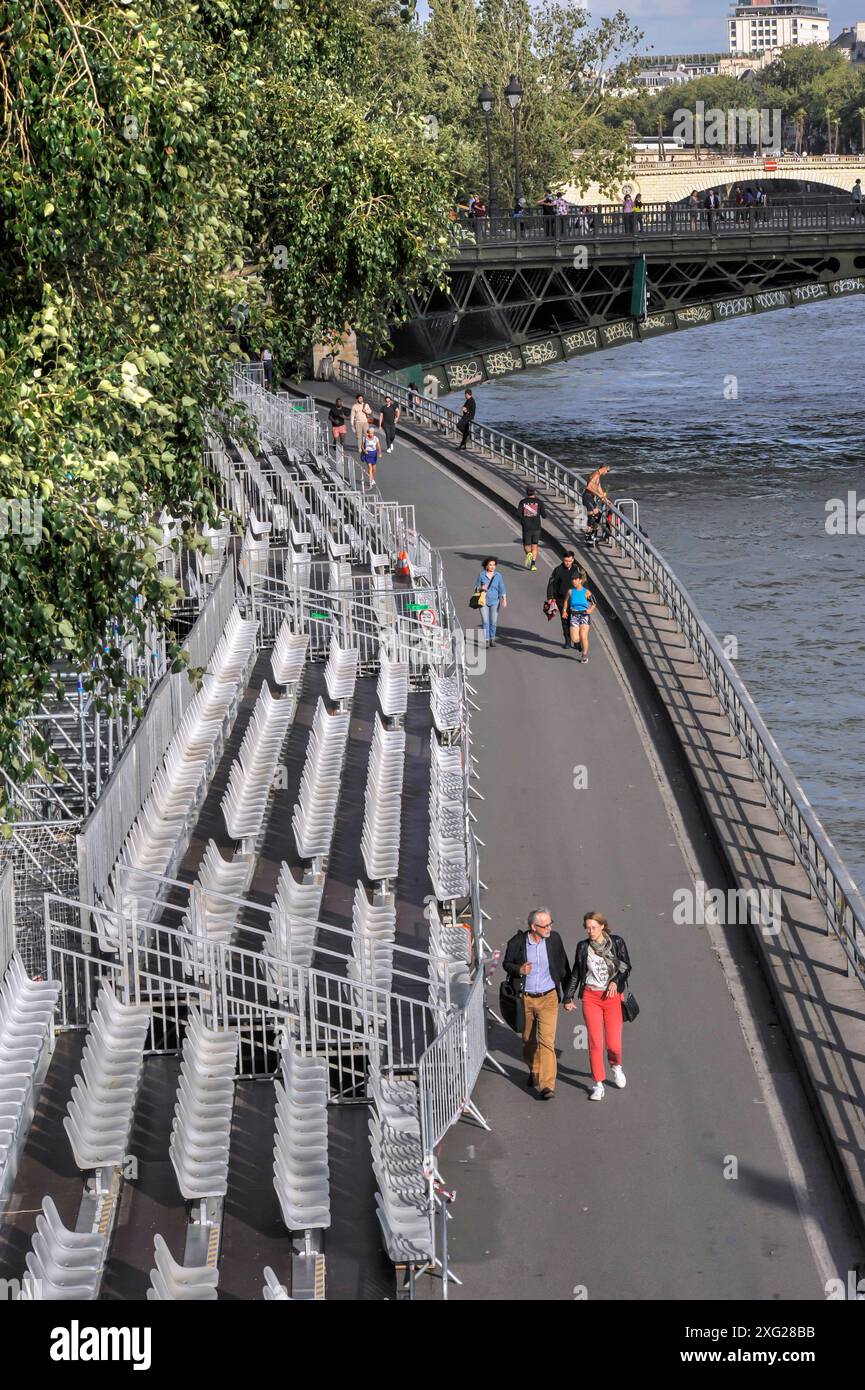 FRANCE. PARIS (75) 4TH DISTRICT. THE RIGHT BANK OF THE SEINE RIVER ...
