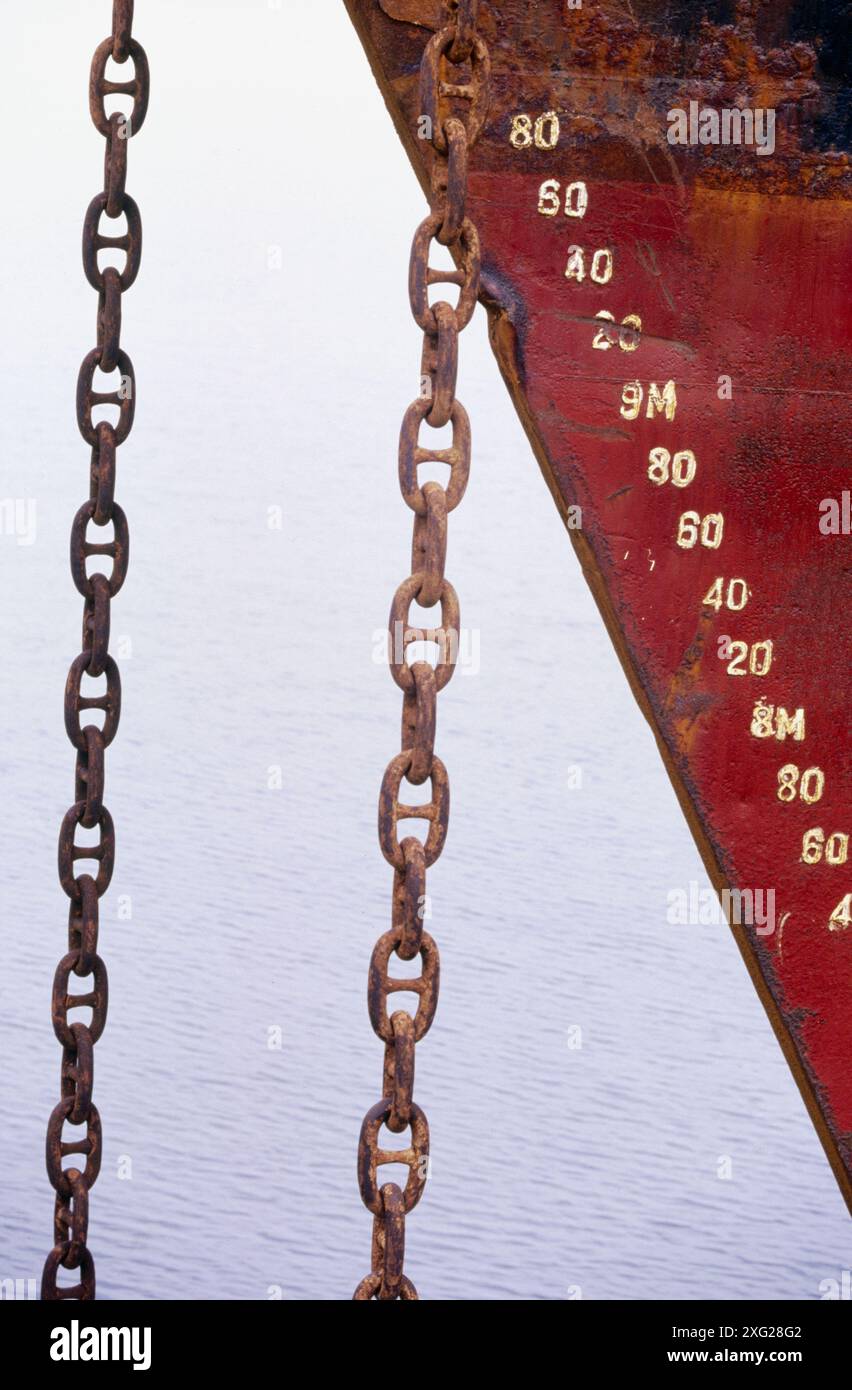 Freighter hull detail hi-res stock photography and images - Alamy